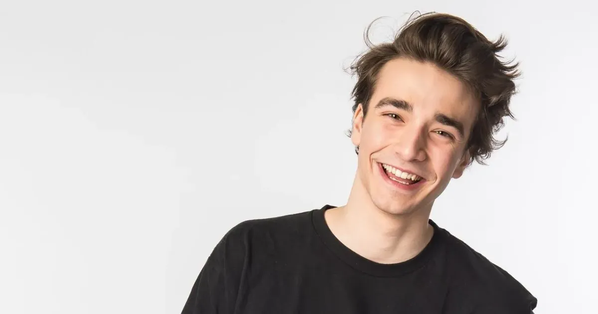 Aaron Blommaert nieuwe stem op MNM | VRT