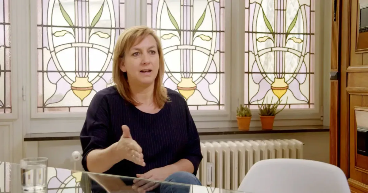 Hoofdredacteur Inge Vrancken wordt opnieuw verslaggever | VRT